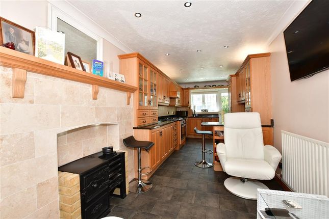 Main Road, Hoo, Rochester, Kent ME3, 3 bedroom detached house for sale ...