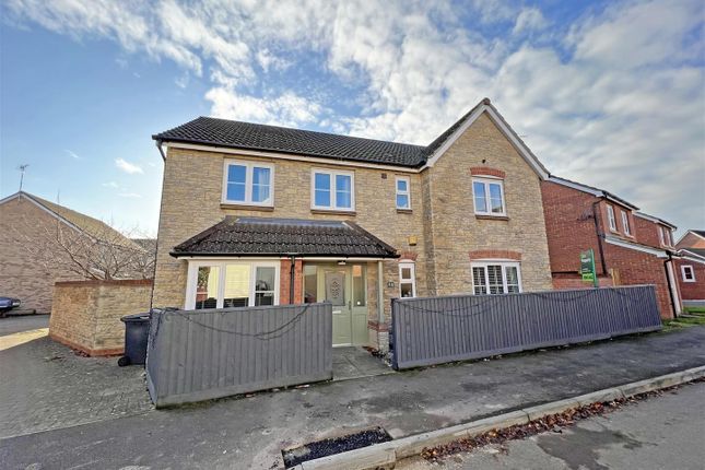 Holbeach Drive Kingsway Quedgeley Gloucester Gl2 4 Bedroom Detached