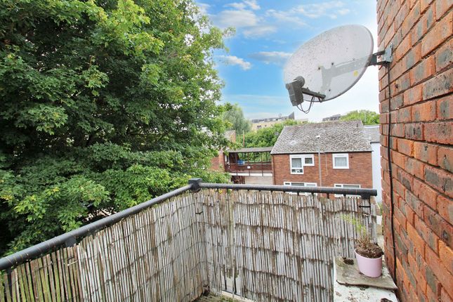 Braybourne Close, Uxbridge UB8, 1 bedroom flat for sale - 69816706 ...