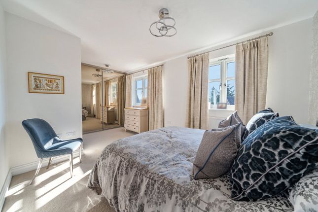 Consort Drive, Cobham, Surrey KT22, 4 bedroom semi-detached house to ...