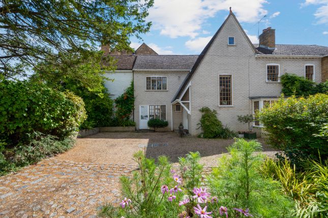 Houses for Sale in Shepperton - Shepperton Houses to Buy - Primelocation