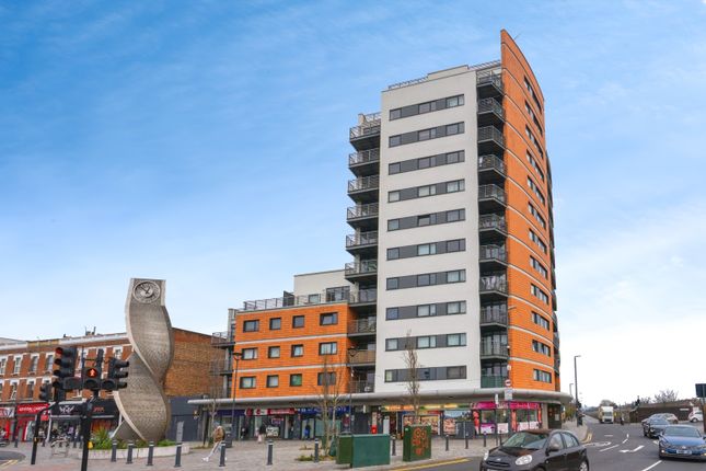 Forest Lane, London E15, 2 bedroom flat for sale - 69457894 | PrimeLocation