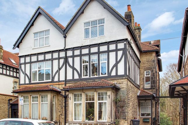 2 bed flat for sale in Flat, Spring Grove, Harrogate HG1 - Zoopla