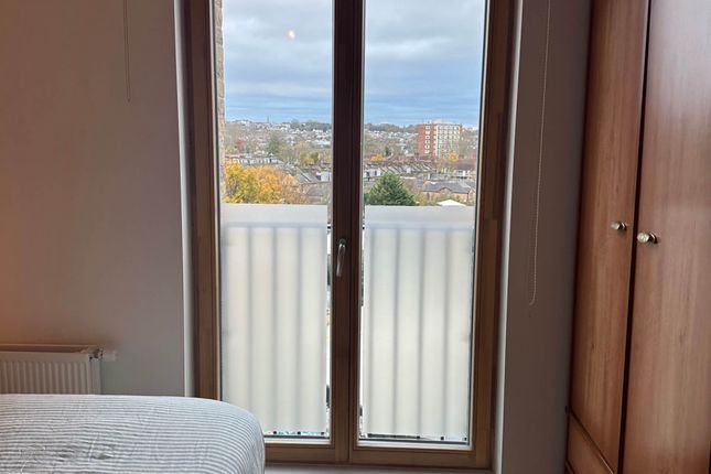 Railway, Lockton Street, London W10, 2 bedroom flat for sale - 69342333 ...