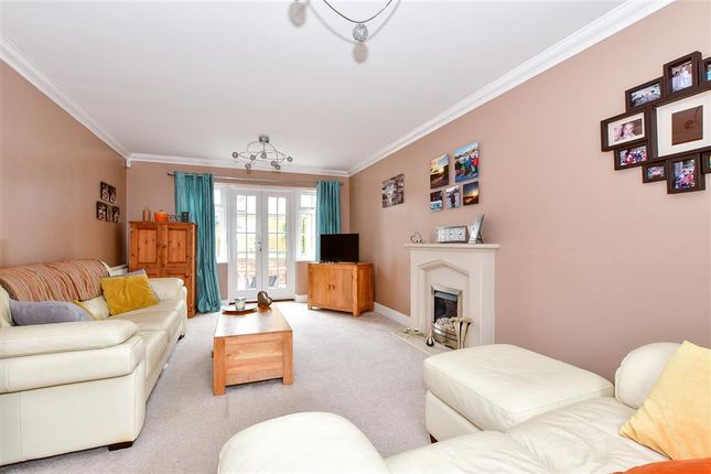 Chapman Fields, Cliffsend, Ramsgate, Kent CT12, 4 bedroom detached ...