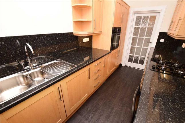Peat Road, Glasgow G53, 3 bedroom flat for sale - 64103086 | PrimeLocation