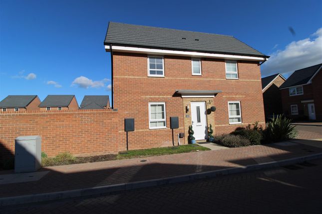 Homes for Sale in Halifax Road, Fernwood, Newark NG24 - Buy Property in ...