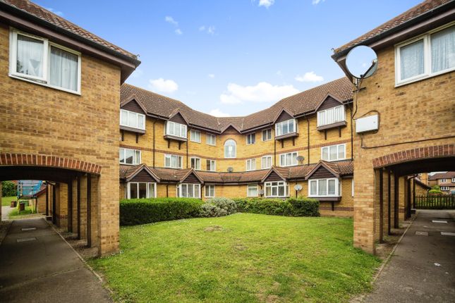 Cook Square, Erith DA8, 2 bedroom flat for sale - 64722863 | PrimeLocation