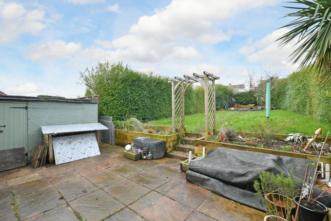 Snape Hill Crescent, Dronfield, Derbyshire S18, 3 bedroom semi-detached ...