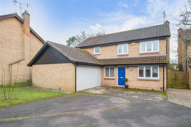 Houses for Sale in Crowthorne - Crowthorne Houses to Buy - Primelocation