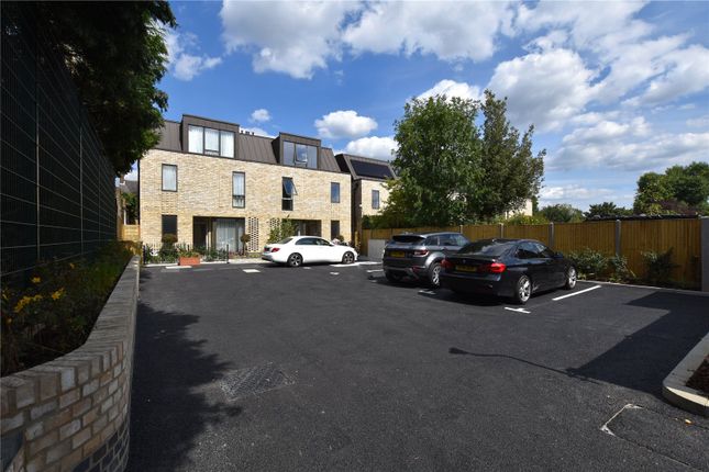 2 bed flat to rent in Birchanger Road, London SE25 - Zoopla