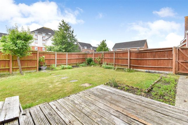 Woodland Walk, Aldershot, Hampshire GU12, 3 bedroom detached house for ...