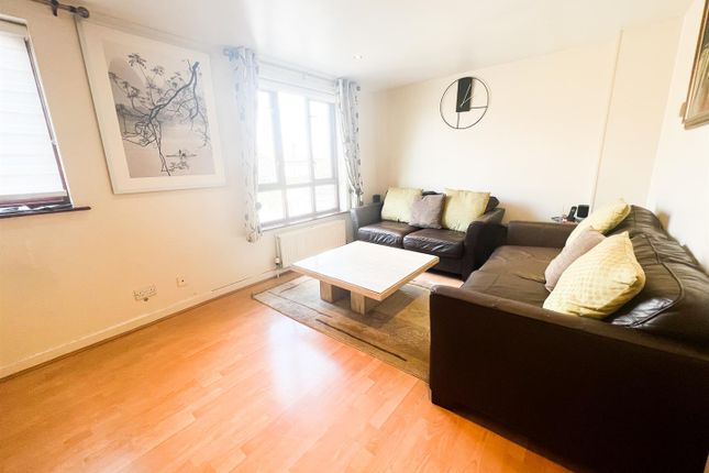 Corn Way, London E11, 3 bedroom property for sale - 67900065 ...