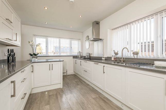 Oak Royd, Rothwell, Leeds, West Yorkshire LS26, 3 bedroom bungalow for ...