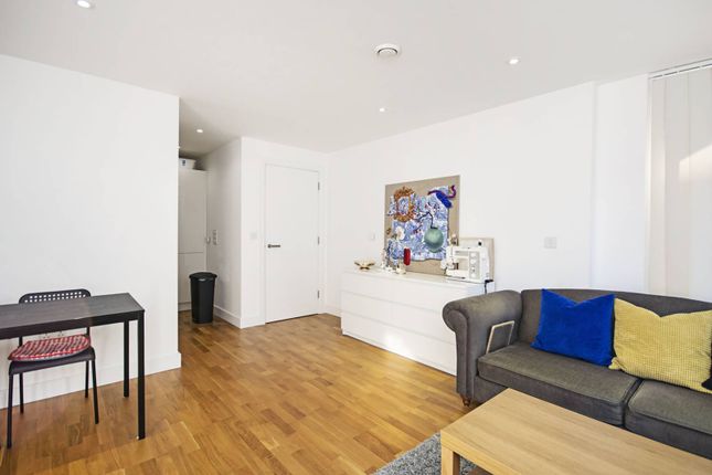 1 bed flat for sale in Zenith Close, Colindale, London NW9 - 67643787 ...