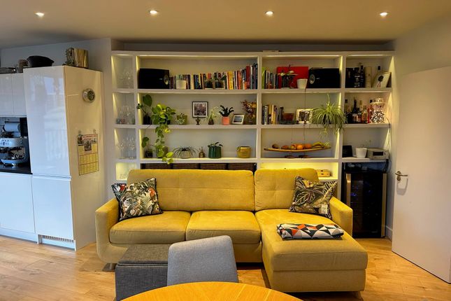 Railway, Lockton Street, London W10, 2 bedroom flat for sale - 69342333 ...