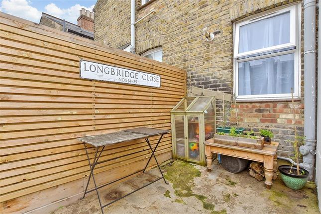 Murchison Road, London E10, 2 bedroom flat for sale - 68612142 ...
