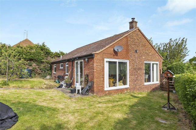 Rueley Dell Road, Lilley, Luton, Hertfordshire LU2, 2 bedroom bungalow ...