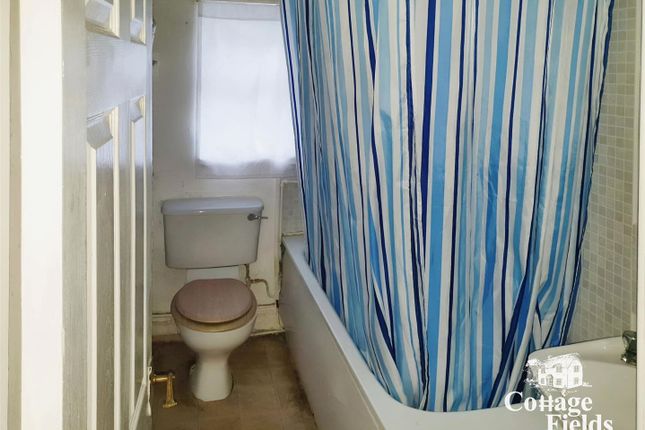 High Street, Barry CF62, 3 bedroom property for sale - 68404266 ...