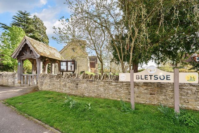 The Avenue, Bletsoe, Bedford MK44, 4 bedroom semi-detached house for ...