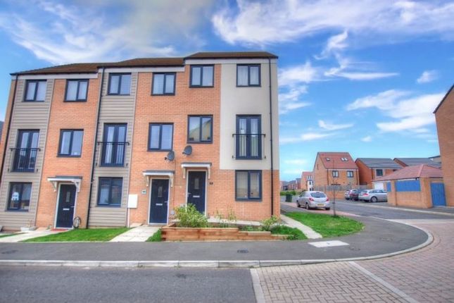 Property For Sale In Elmwood Park Gardens Newcastle Upon Tyne Ne13
