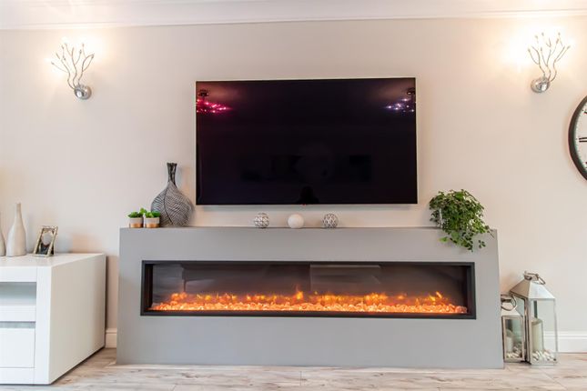 Orchard Park, Mapperley Plains, Nottingham NG3, 5 bedroom detached ...