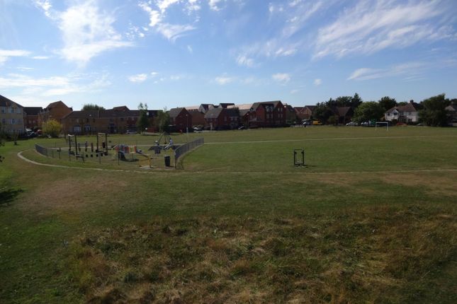 Riley Grove, Dunstable, Bedfordshire LU6, 3 bedroom detached house for ...