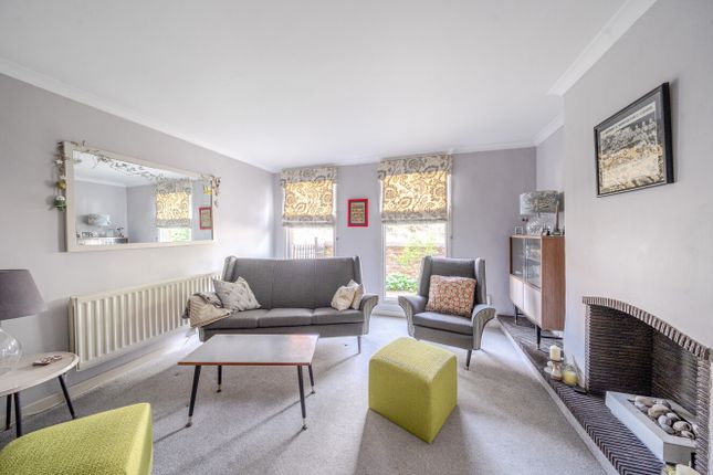 Upper Hale Road, Farnham, Surrey GU9, 3 bedroom semi-detached house for ...