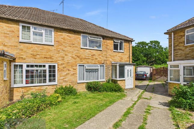 Houses for Sale in Charlwood Walk, Crawley RH11 - Charlwood Walk ...