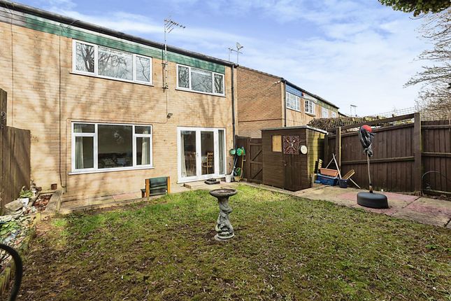 Golden Drive, Eaglestone, Milton Keynes MK6, 3 bedroom semi-detached ...