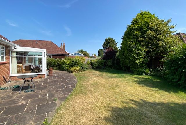 Coudray Road, Southport PR9, 2 bedroom detached bungalow to rent ...