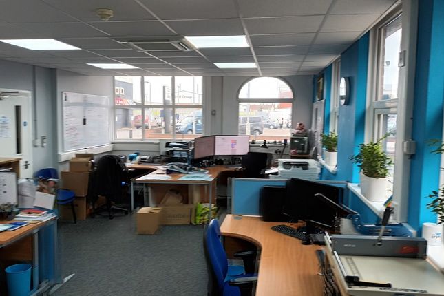 - 68 Witham, Hull, East Yorkshire HU9, office for sale - 64761341 ...