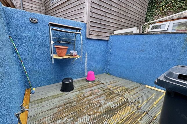 East Street Newton Abbot Tq12 2 Bedroom Terraced House For Sale