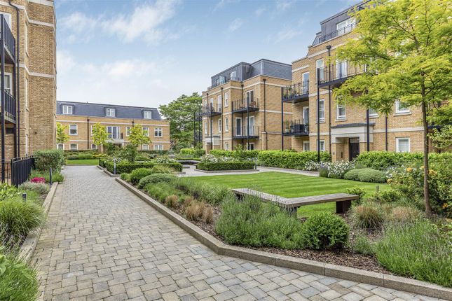 Ambrose House, Chambers Park Hill, Wimbledon SW20, 2 bedroom flat for ...