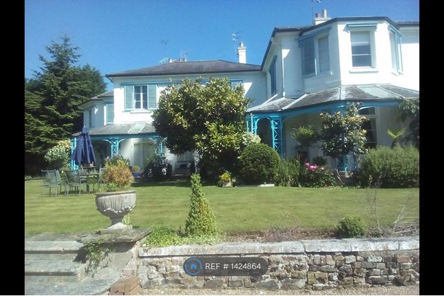 Alderbourne Manor, Gerrards Cross SL9, 2 bedroom flat to rent ...