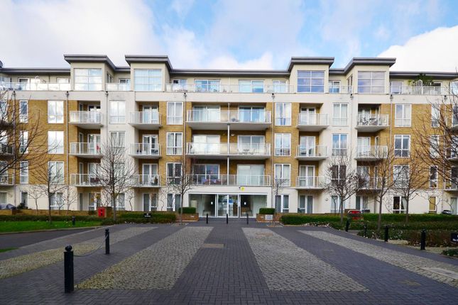 Kew Riverside, Kew, Richmond TW9, 2 bedroom flat for sale - 69755556 ...