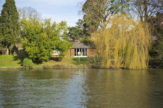 Homes for Sale in Lower Hampton Road, Sunbury-on-Thames TW16 - Buy ...