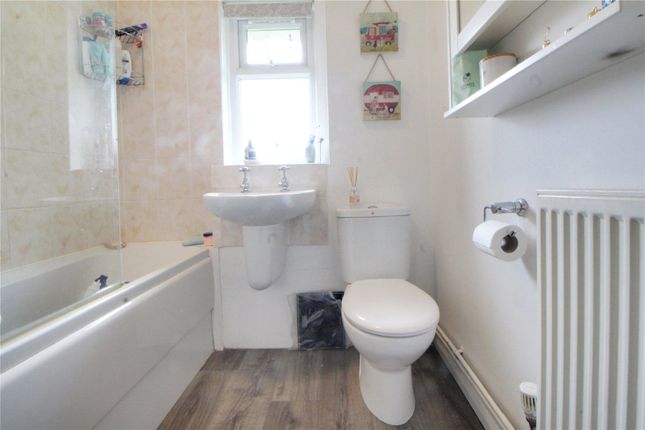 Manor Road, Tongham, Surrey GU10, 2 bedroom maisonette for sale ...