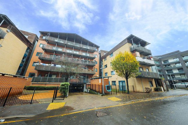 2 bed flat for sale in Bentinck Road, Yiewsley, West Drayton UB7 ...
