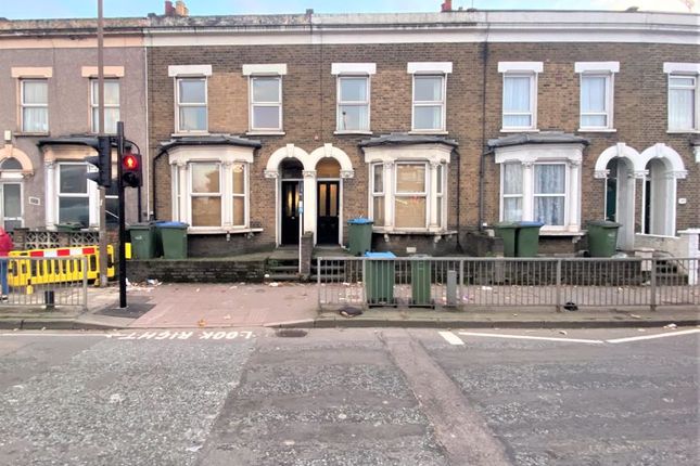 3 bed terraced house to rent in Woolwich Road, London SE10 - Zoopla