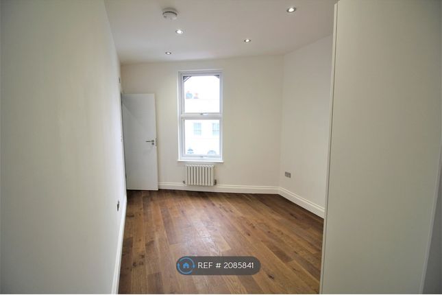 Old Woolwich Road, London SE10, 1 bedroom flat to rent - 67349342 ...