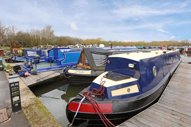 Packet Boat Marina, Uxbridge UB8, 2 bedroom houseboat for sale ...