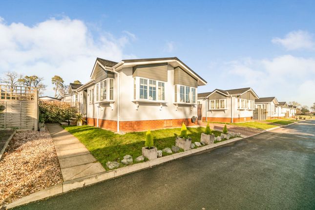 Loddon Court, Reading, Berkshire RG7, 2 bedroom property for sale ...