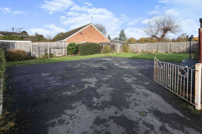 Bransford Road, Rushwick, Worcester WR2, 3 bedroom detached bungalow ...