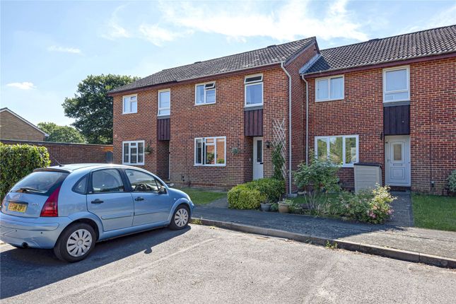 Knightswood, Woking GU21, 3 bedroom terraced house for sale - 61765072 ...