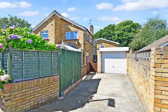 Rainham Gillingham Me8 3 Bedroom Semi Detached House To Rent
