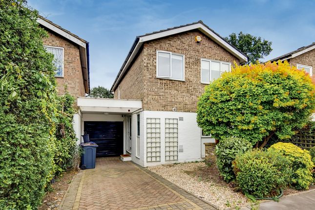 Braybrooke Gardens, London SE19, 3 bedroom link-detached house for sale ...