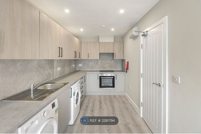 Hunters Grove, Hayes UB3, studio to rent - 68709776 | PrimeLocation