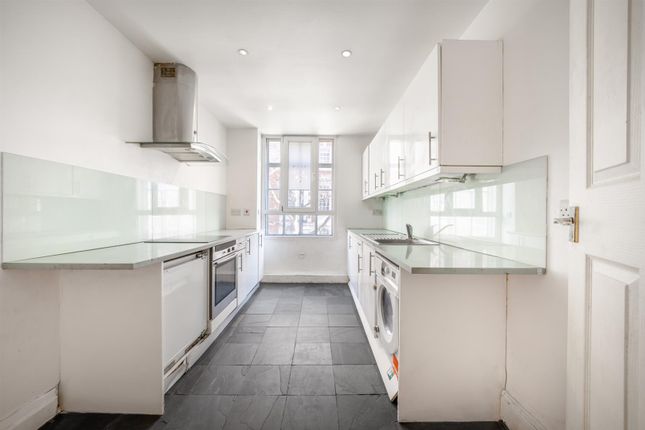 Phillimore Court, Kensington High Street, London W8, 2 bedroom flat for ...