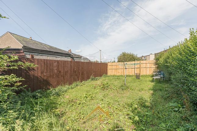 18 Gorrie Street, Dunfermline KY11, 2 bedroom flat for sale - 65523106 ...